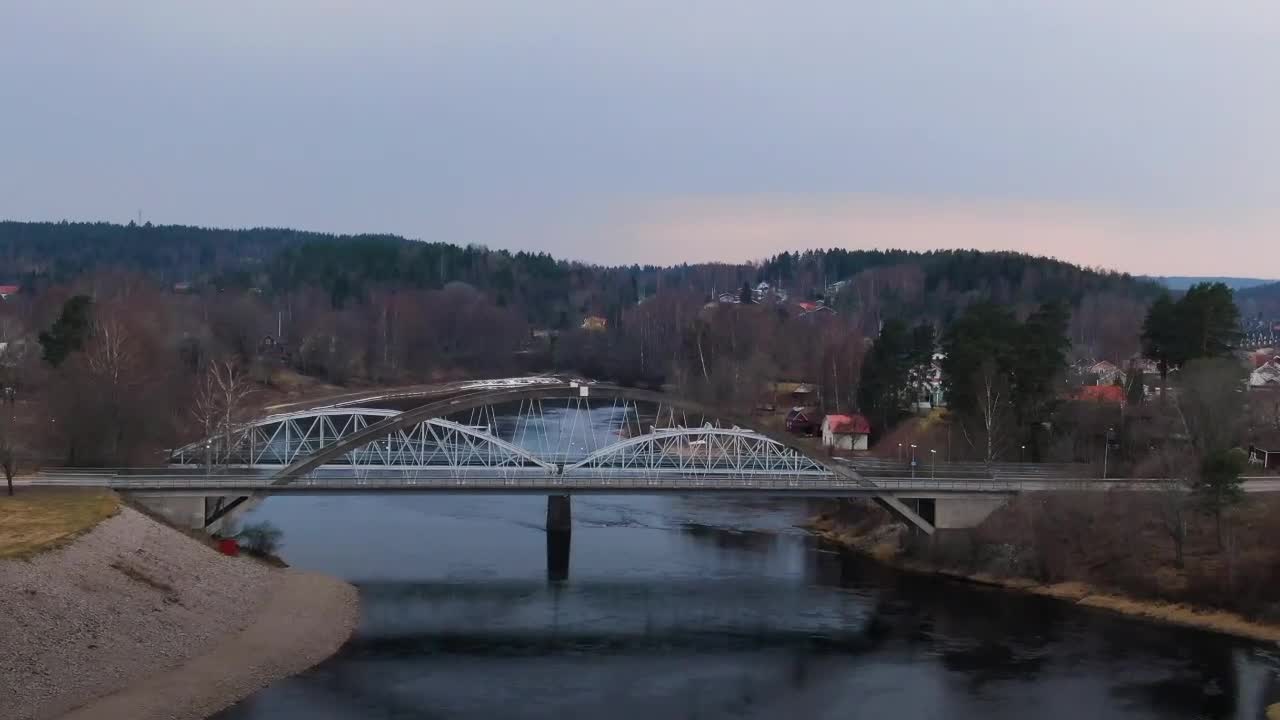 Så förändras invandrares värderingar i Sverige - DN.SE