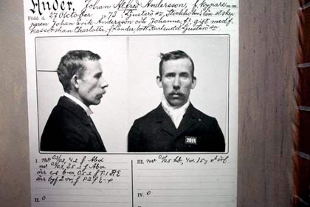 Sveriges siste bödel står (sitter) på scenen - DN.se