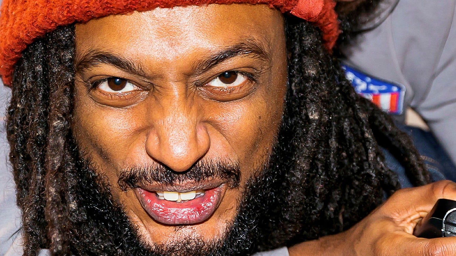 Intervju med Ahmed Berhan som spelar i ”8 kvadrat” i Husby - DN.se