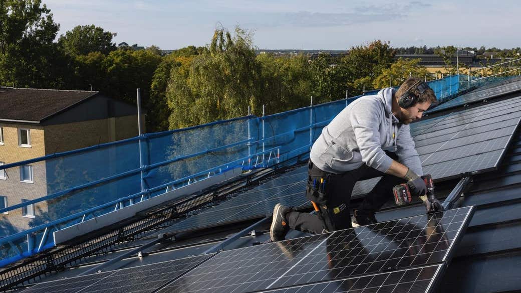 ANNONS: Solcellerna sänkte föreningens elnota med 200.000 kronor - DN.se