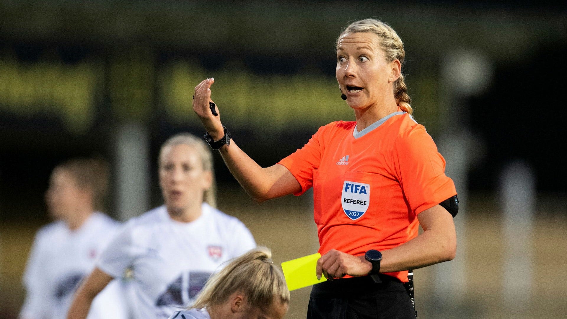 Svenska toppdomaren Tess Olofsson gör VM-debut - DN.se