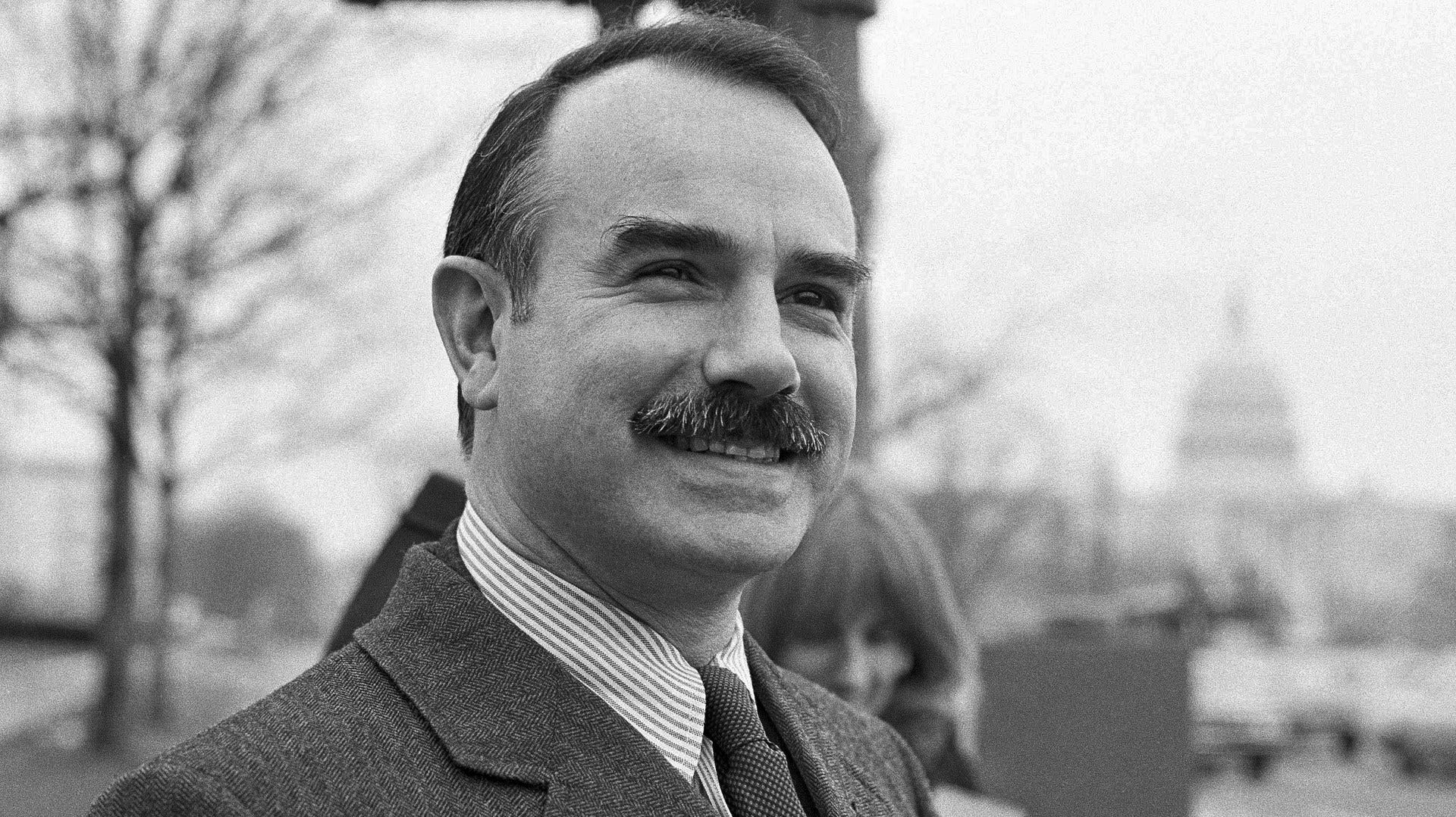 G Gordon Liddy, en av huvudmännen bakom Watergate, är död - DN.se