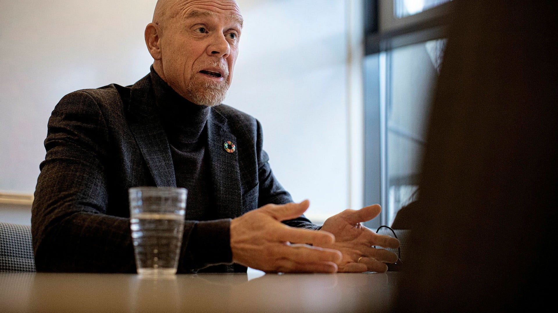 Robert Andrén: Vi får leva med att elpriset svänger - DN.se