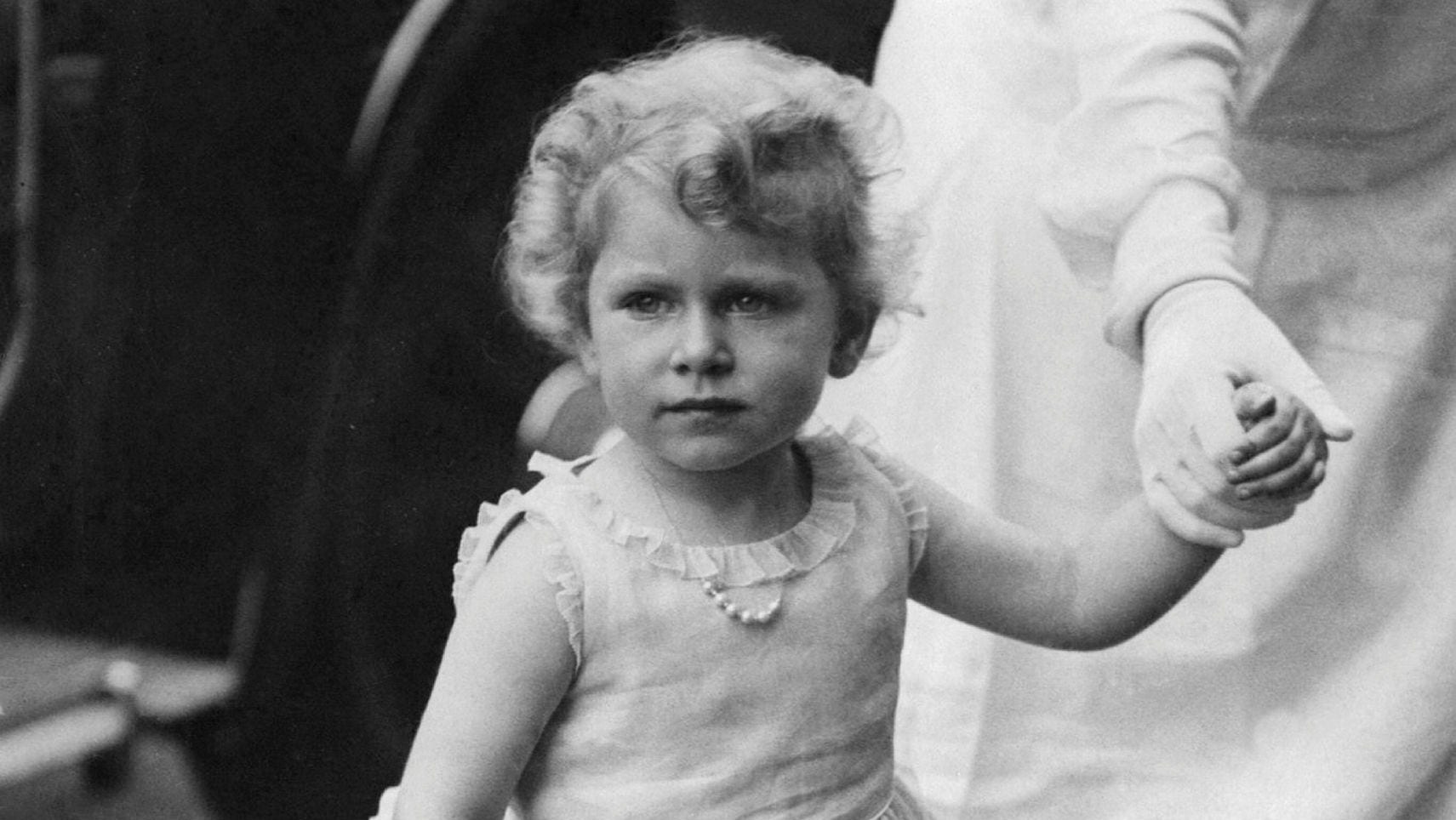 Drottning Elizabeth II – se henne liv i bilder - DN.se