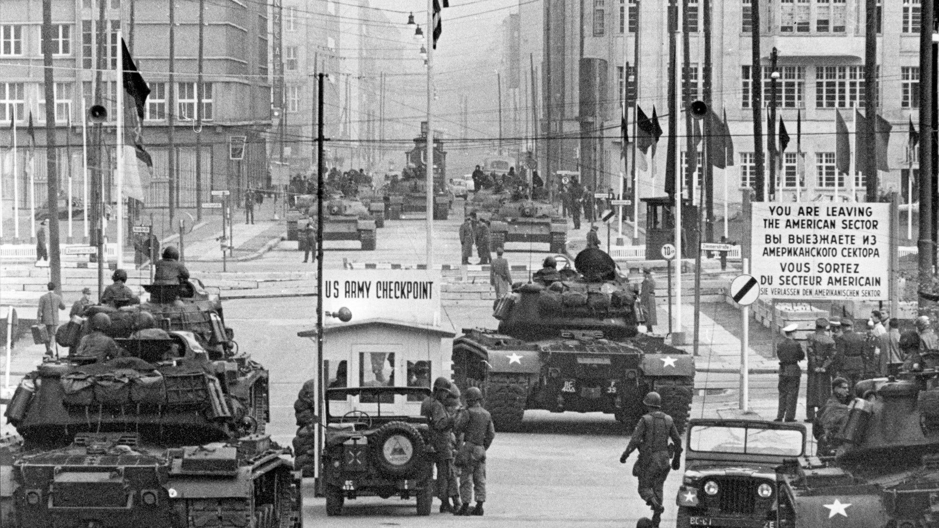 Recension: Författarna skrev för livet under kalla kriget - DN.se