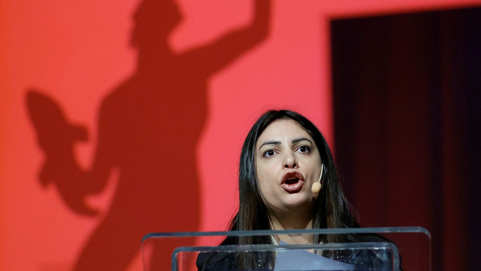 Max Hjelm: När Nooshi Dadgostar ska rädda svenskars ekonomi är det dags att bli rädd - DN.se