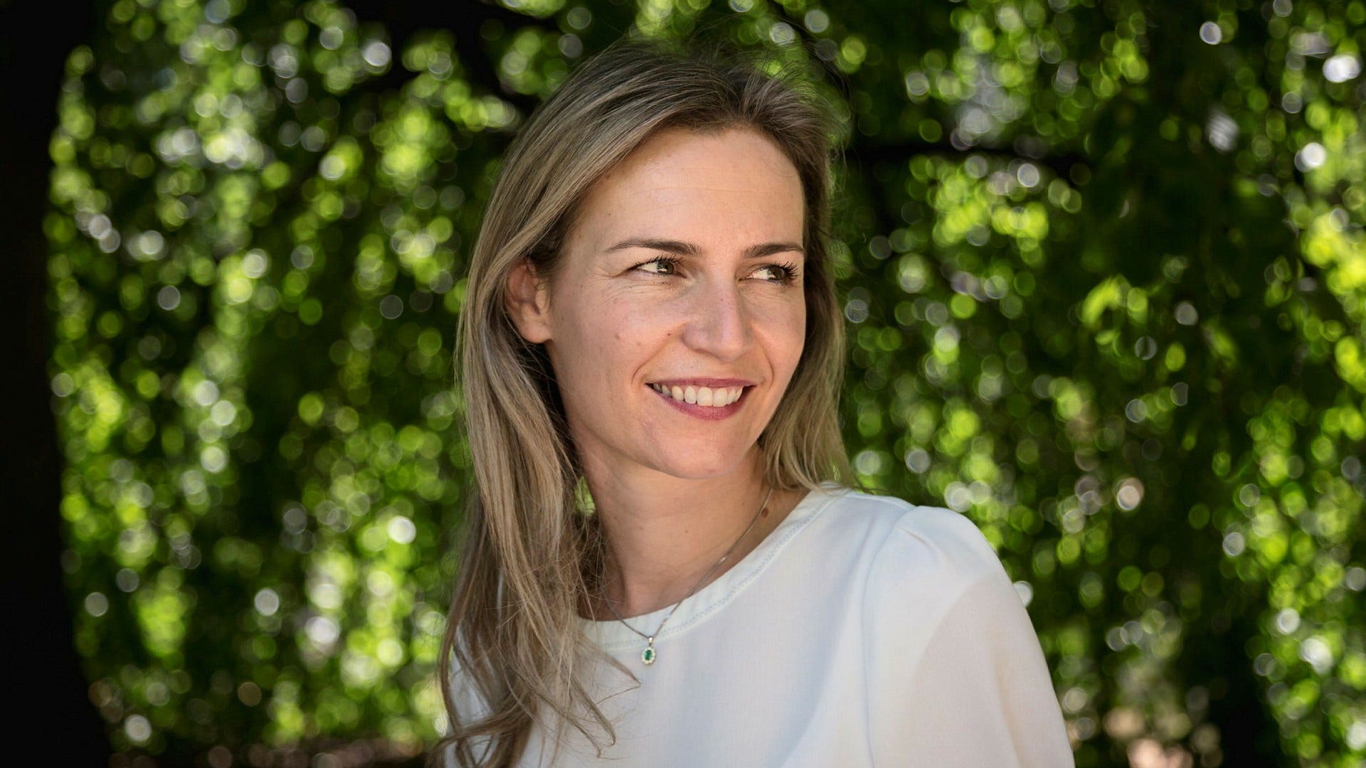 Recension: Lea Ypi ”Fri” är en fängslande barndomsskildring - DN.se