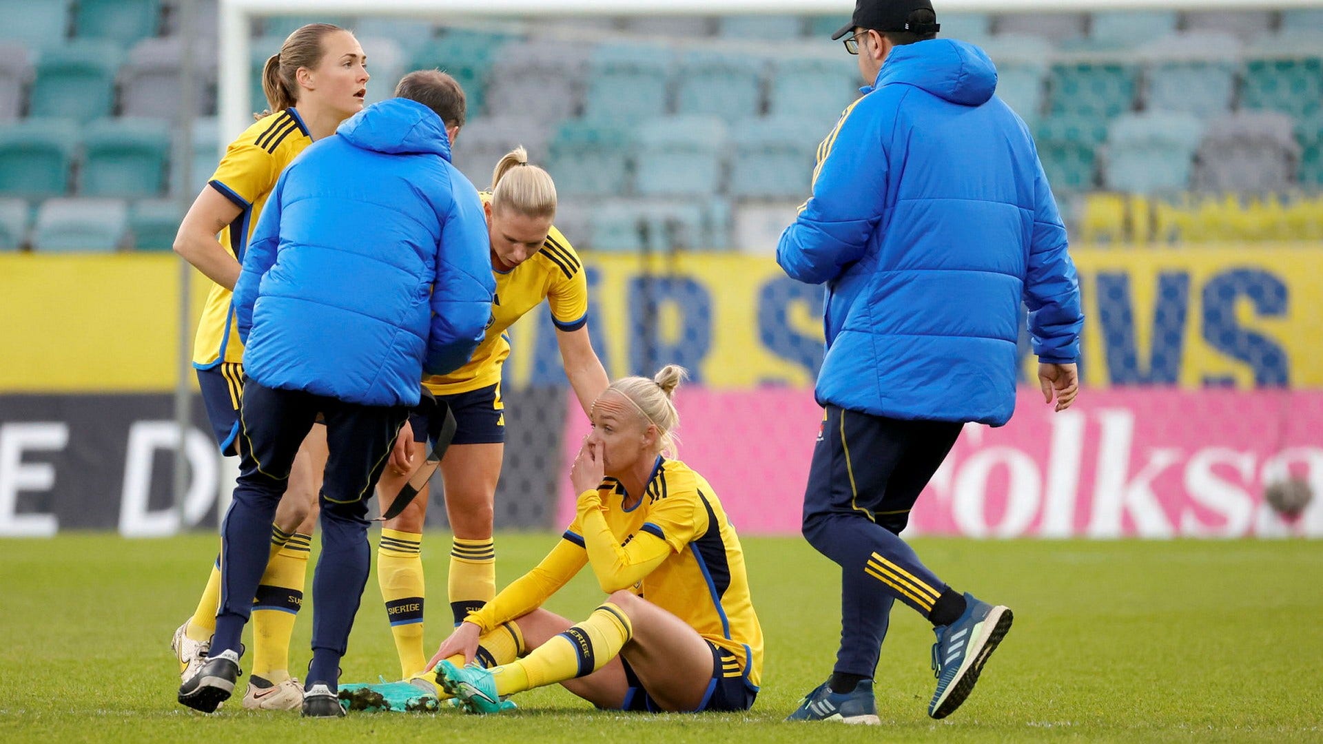 Caroline Seger fick en muskelskada i vaden i Norge-landskamp - DN.se