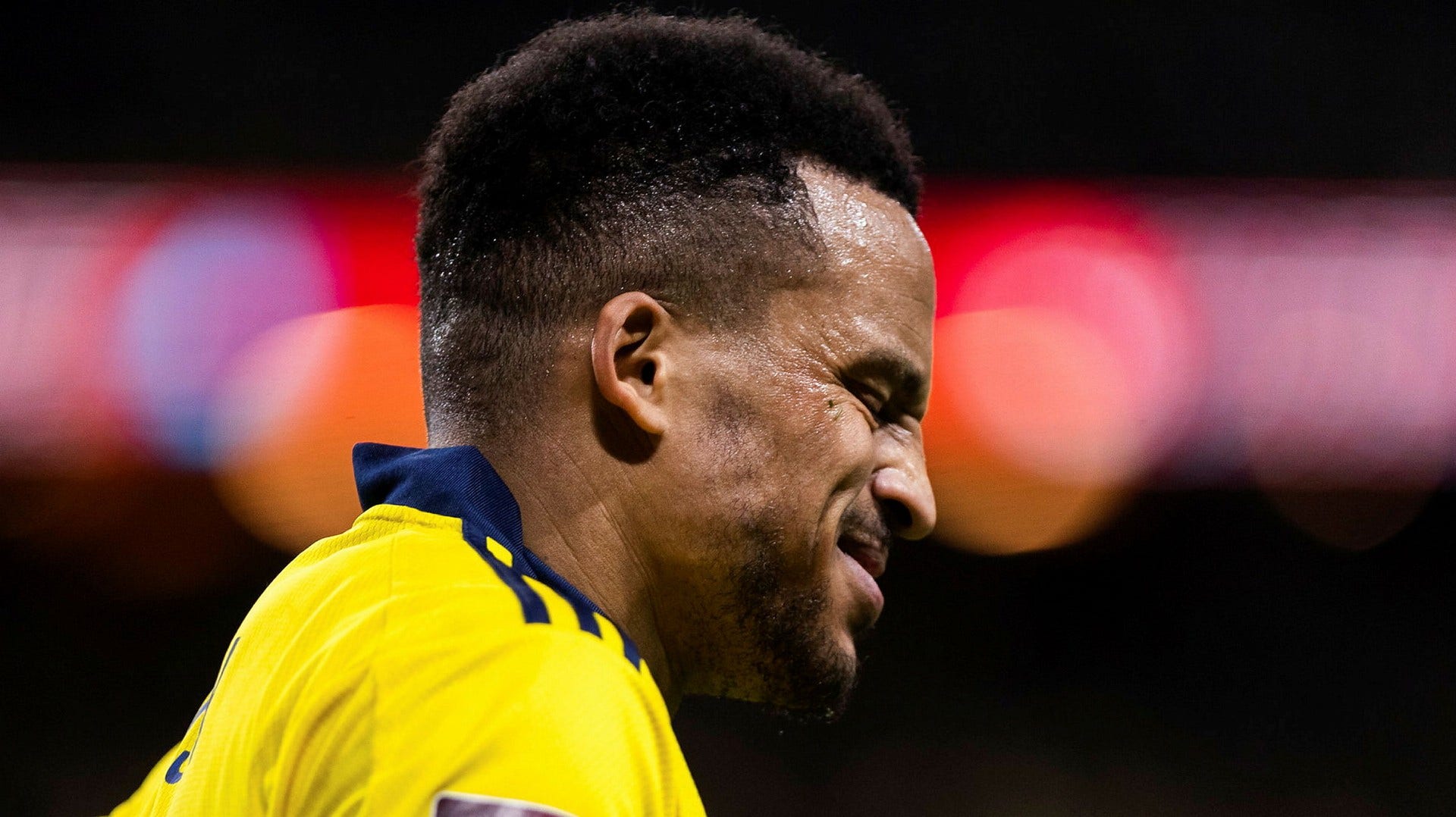 Martin Olsson missar Sveriges avgörande VM-playoffmatch mot Polen. - DN.se