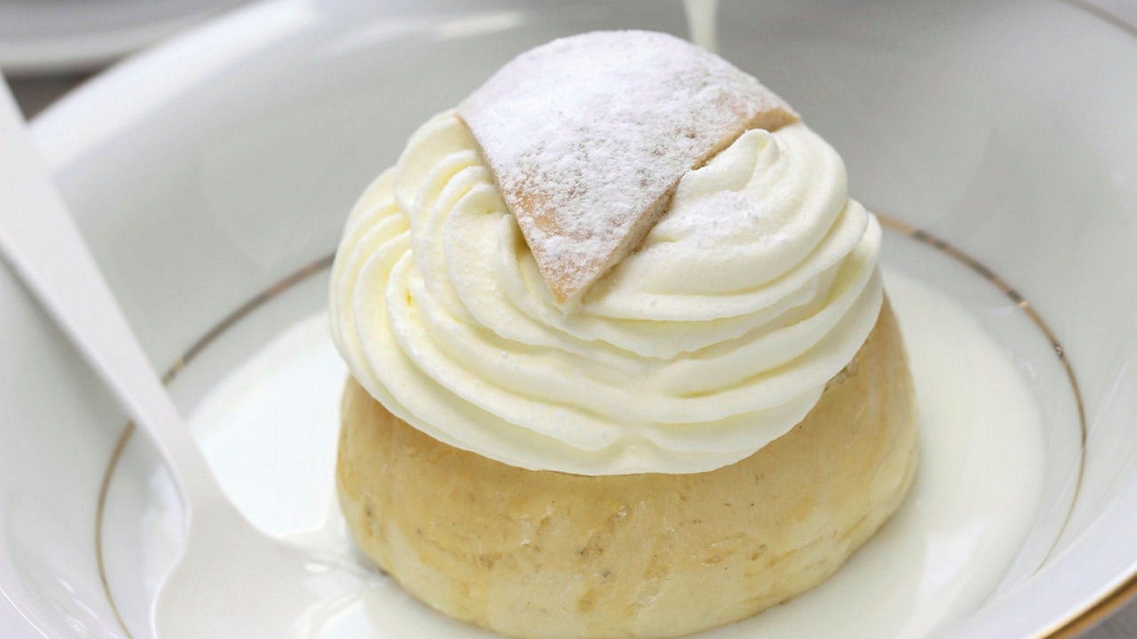 Nisse: Fram för den traditionella semlan! (Vilken den nu är) - DN.se