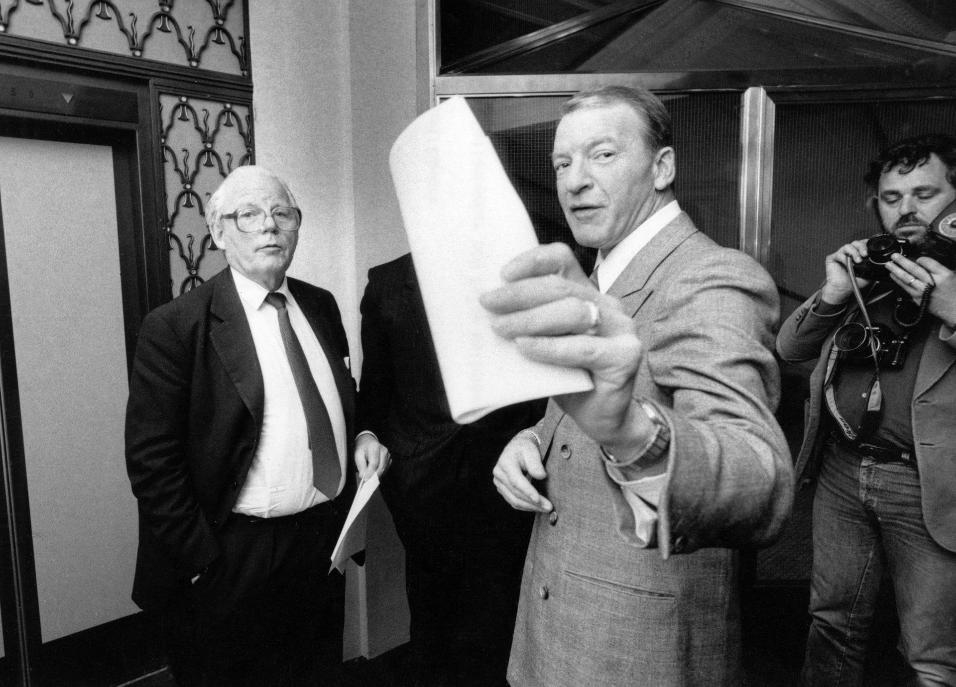 Pehr G Gyllenhammar ser mörkt på dotterns framtid - DN.se