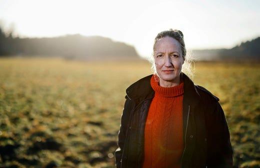 Filosofen Ida Hallgren om hur vi blir lyckliga - DN.SE