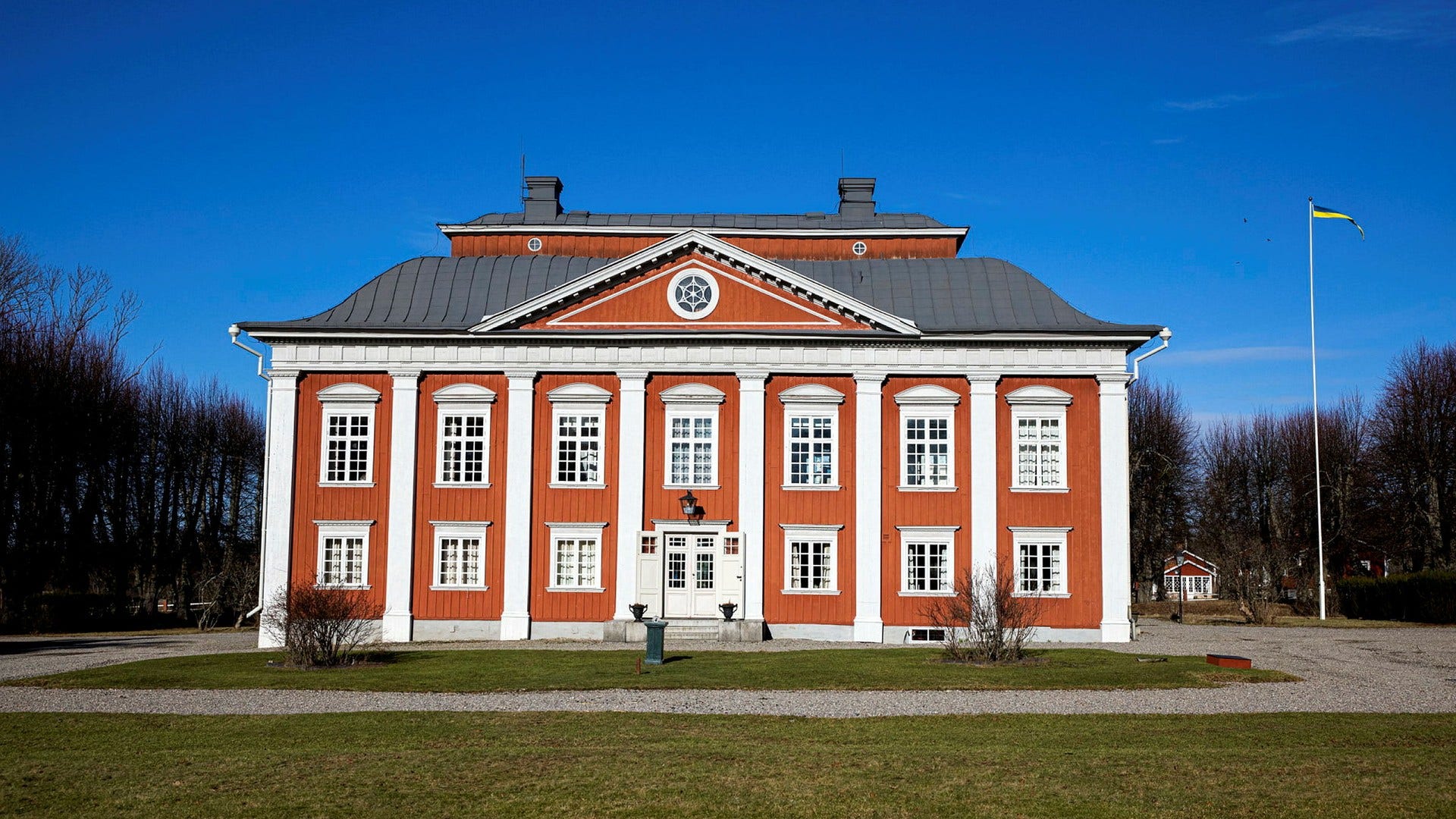 Bakslag för greven - nämnd vill inte förlänga fideikommiss - DN.se