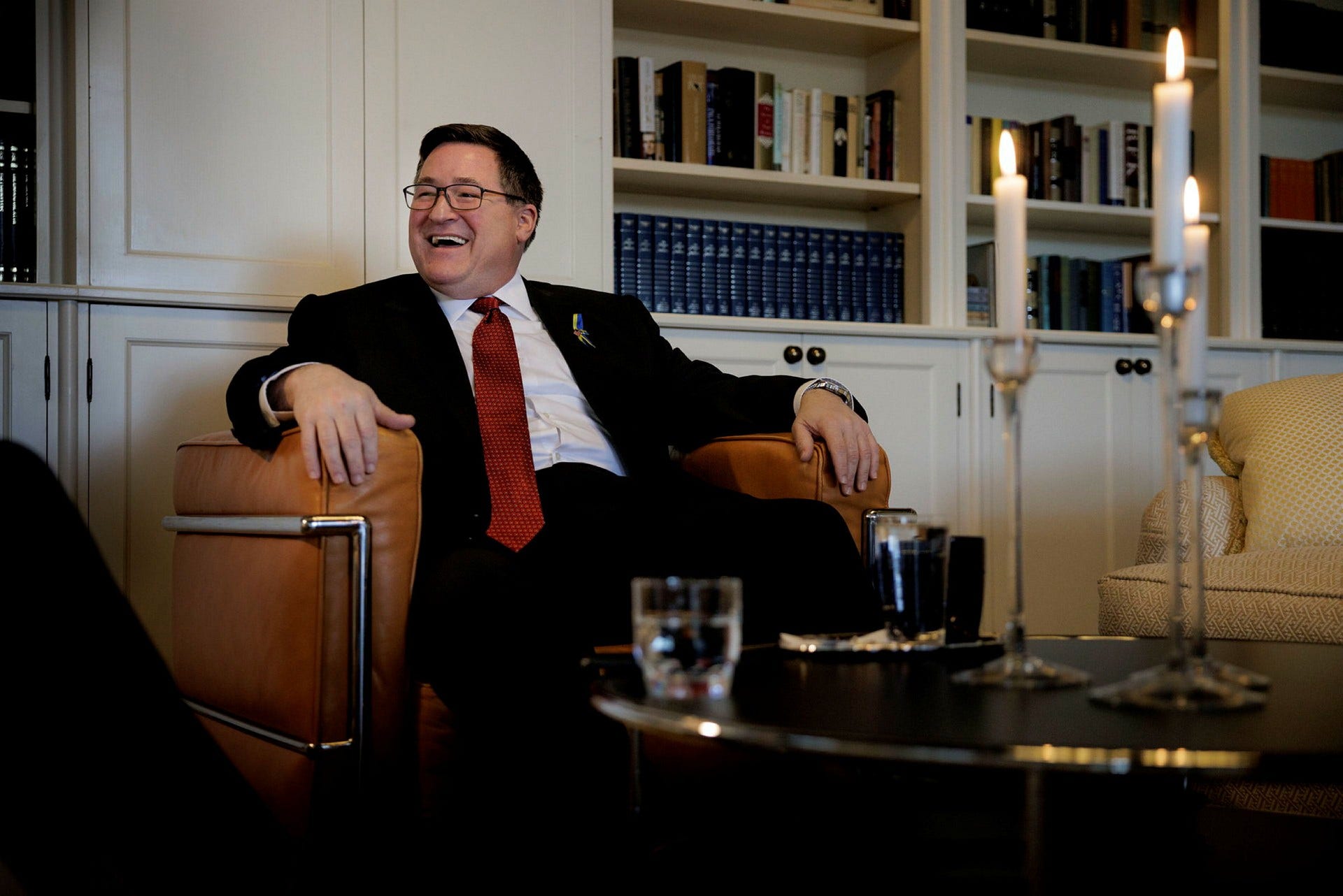 USA:s ambassadör i Sverige oroad över utvecklingen i USA. - DN.se