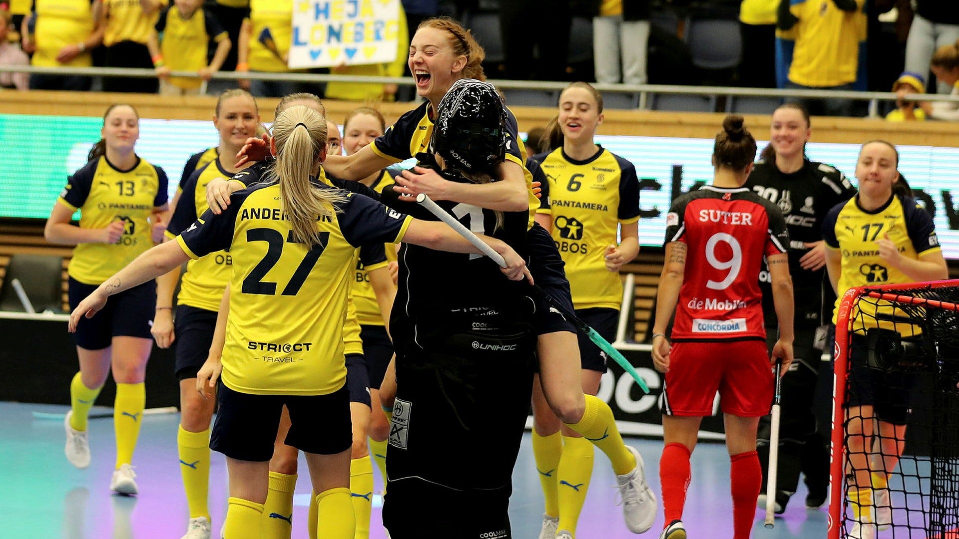 Sveriges damer till VM-final i inebandy efter kross - DN.se