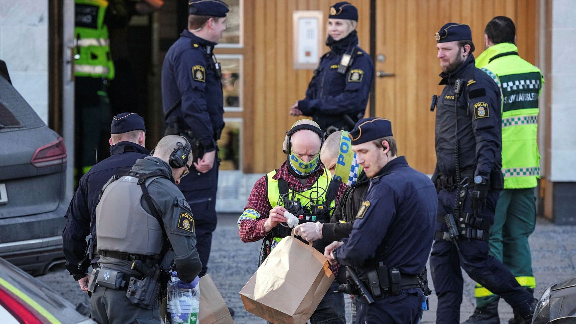 Botkyrka: En person skadad vid polisinsats - DN.se