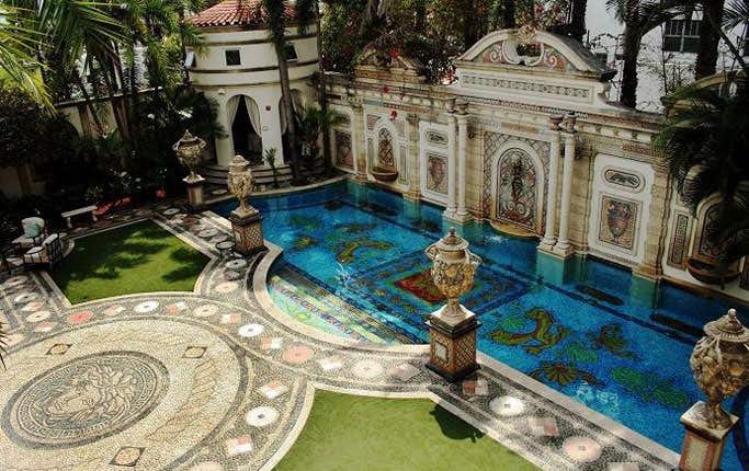 900 miljoner för Versaces hus - DN.SE