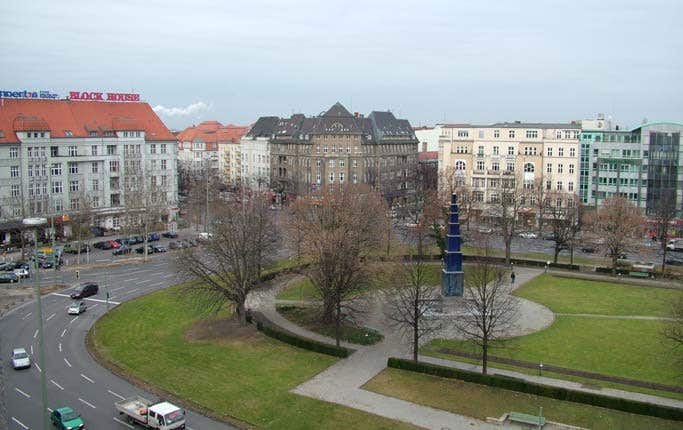 Adolf-Hitler-Platz återuppstod i Berlin - DN.SE