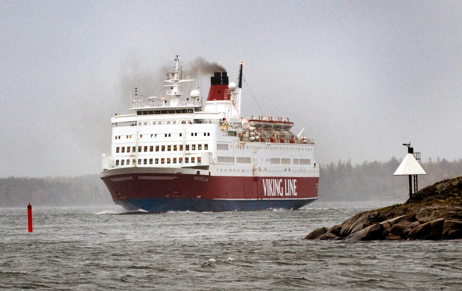 Viking Line-färja körde med öppet bogvisir - DN.se