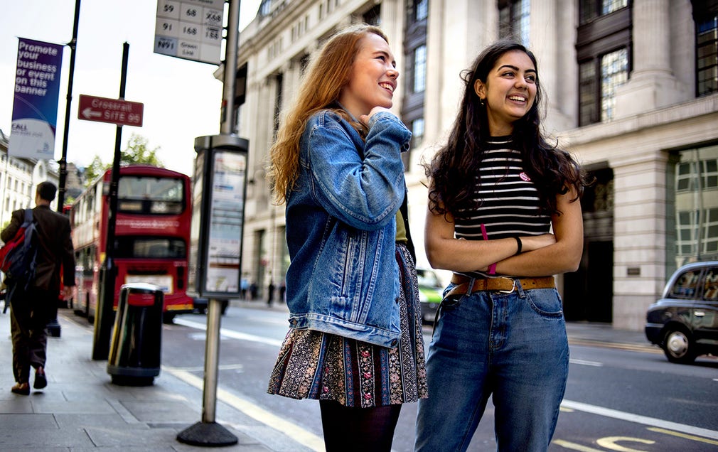 Corbyn tar Labour med storm - DN.SE