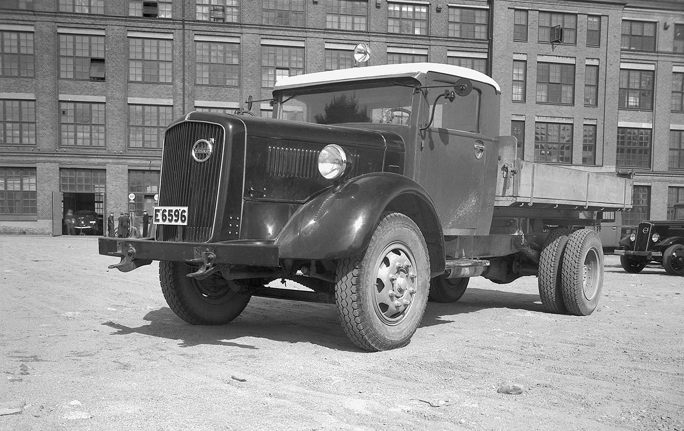 Lastbilarna bar Volvo under de första åren - DN.se