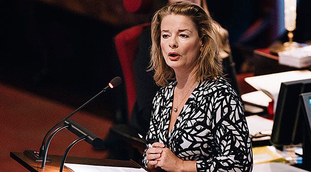 Lotta Edholm (L): ”Som att skjuta sig själv i foten” - DN.se