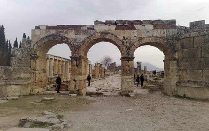 ”Port till helvetet” upptäckt av arkeologer - DN.se