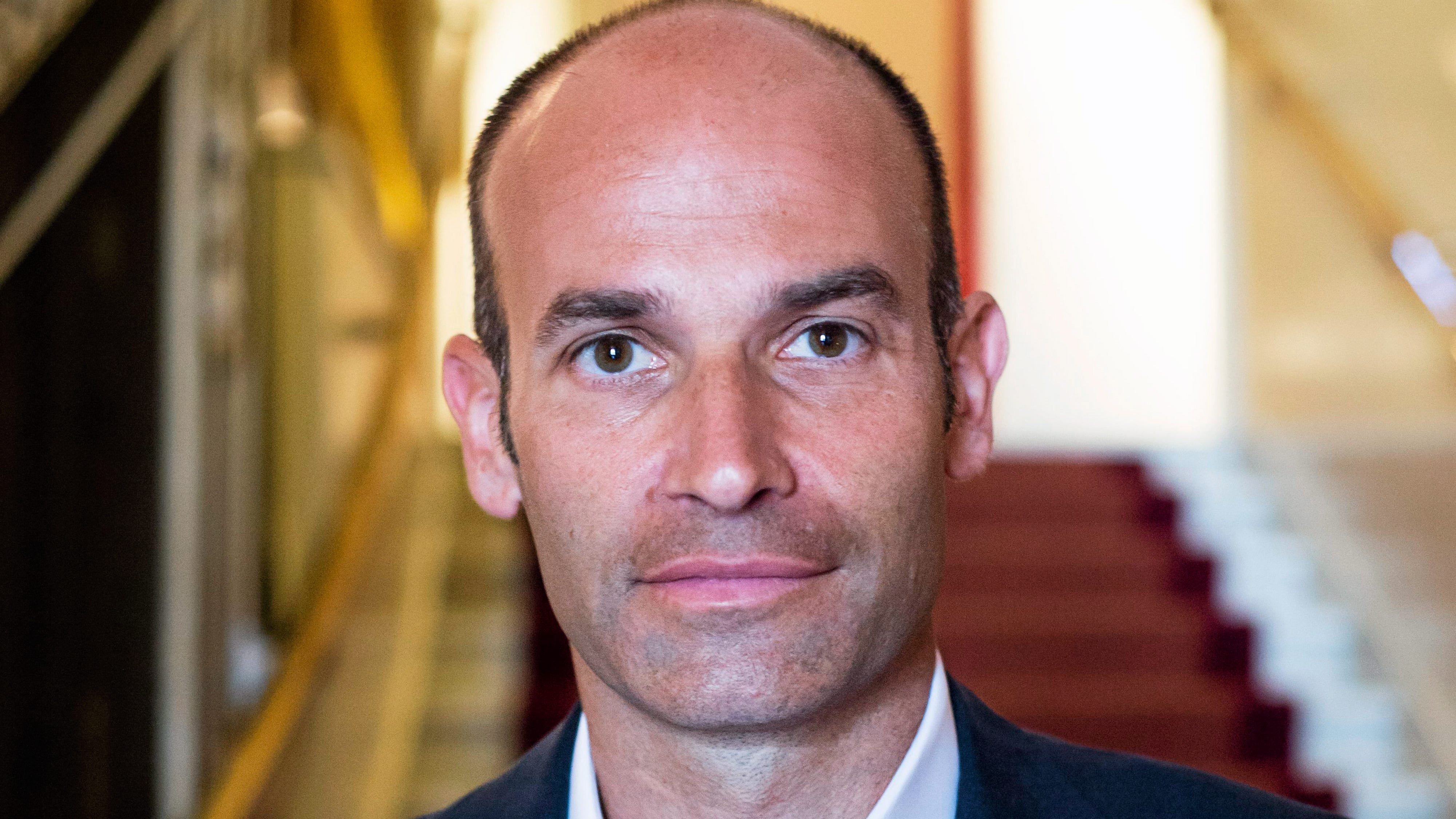 Dramatens ordförande Daniel Sachs avgår - DN.SE