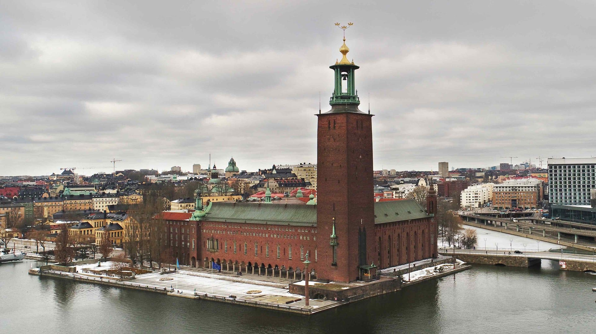 SD-ledamot i Stockholms stadshus hoppar av bara två månader efter valet ...