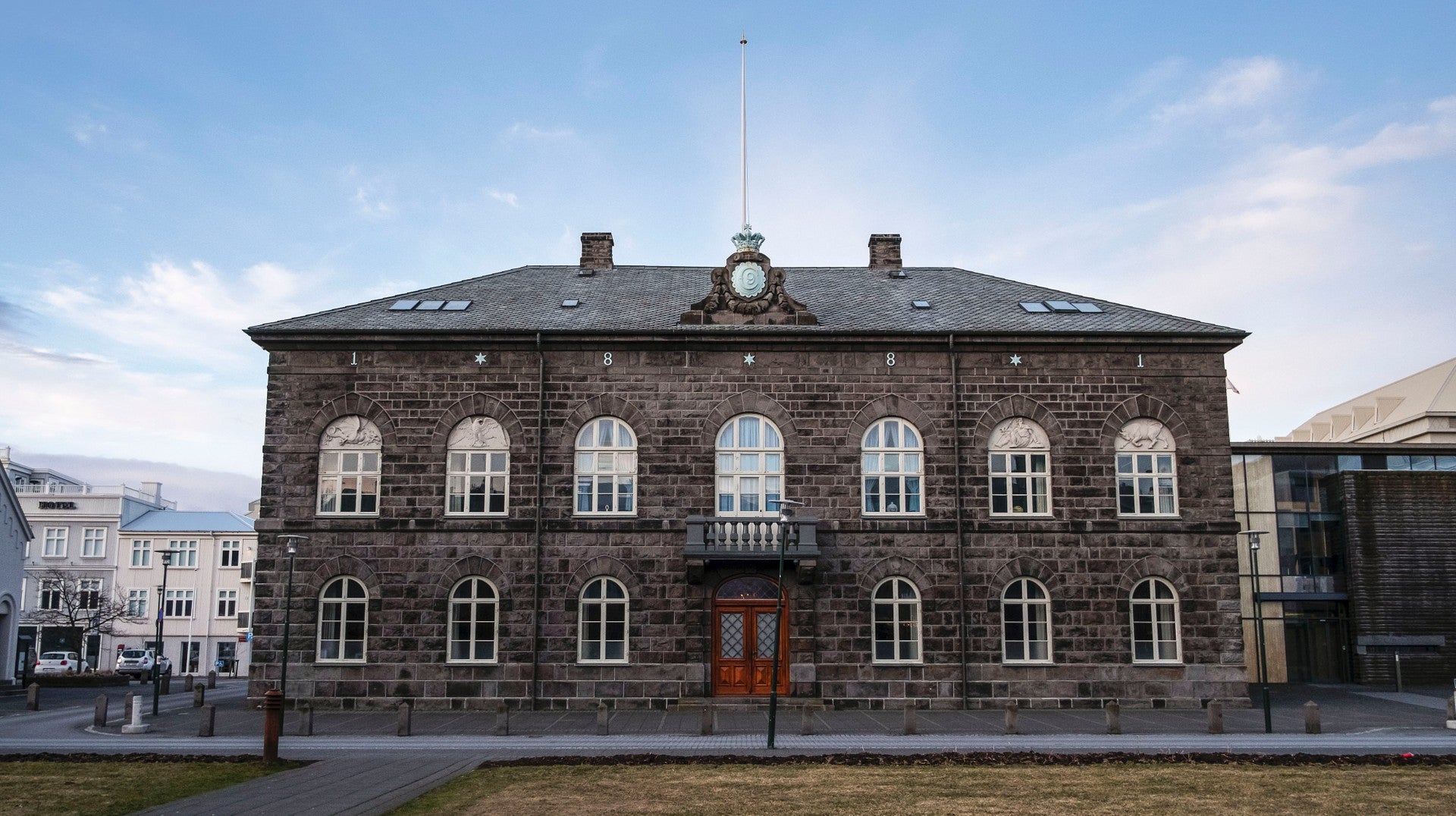 Isländska politiker anmäler kvinna som avslöjade samtal - DN.SE