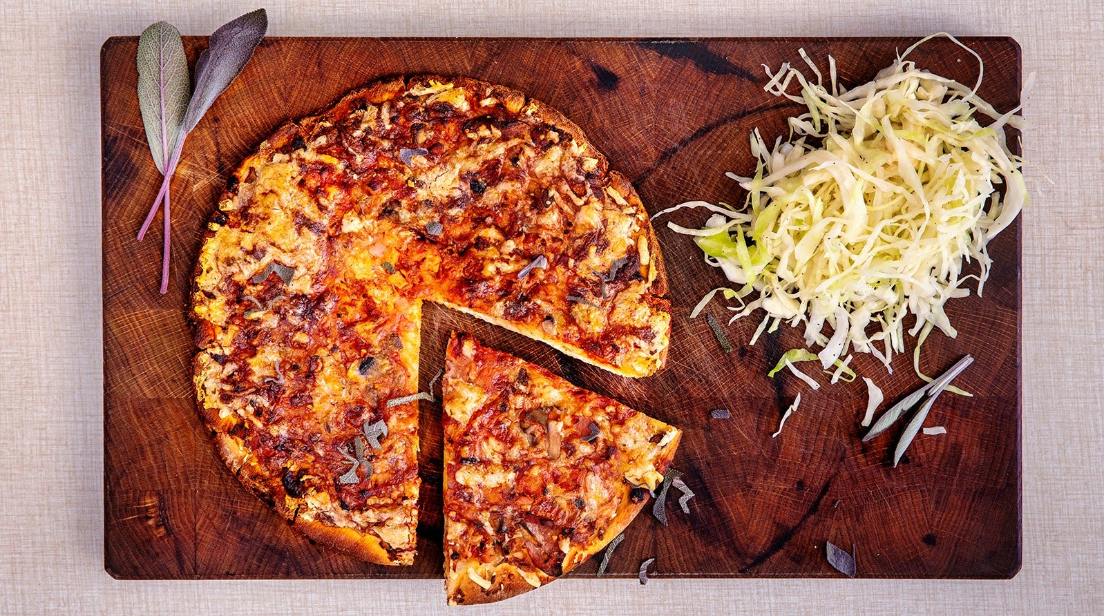 Recept: Snabbsyrad pizzasallad - DN.se