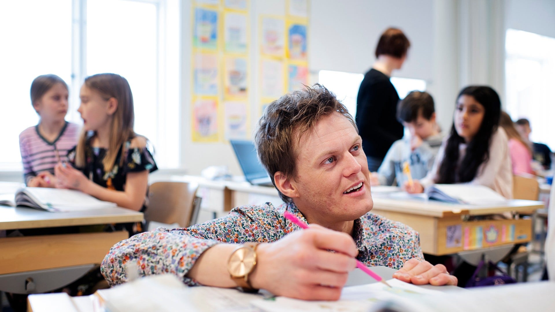 Akut lärarbrist gör att kommuner söker lärare utomlands - DN.se