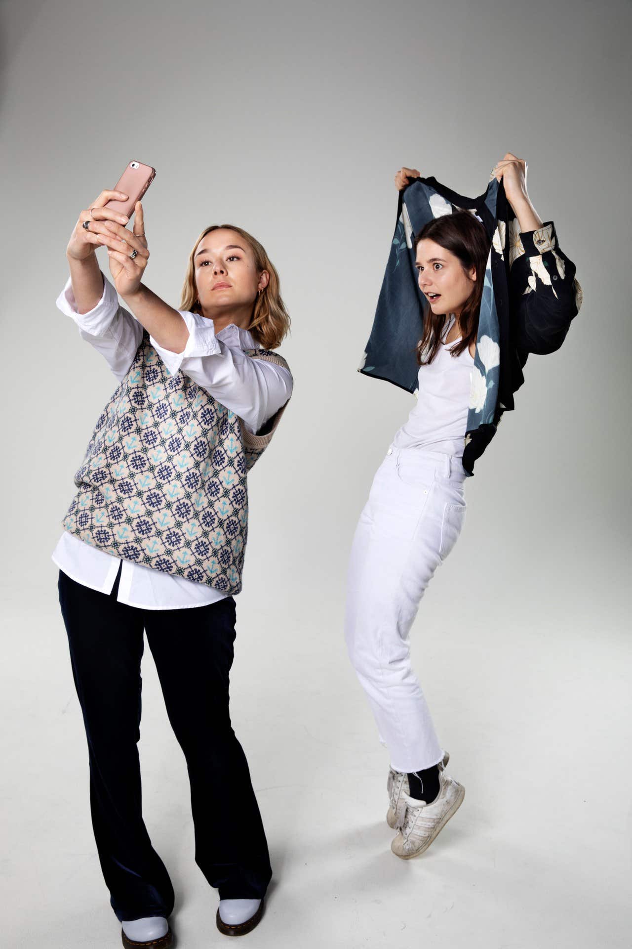 Systrarna Alba och Asta August om avundsjuka och konkurrens - DN.SE