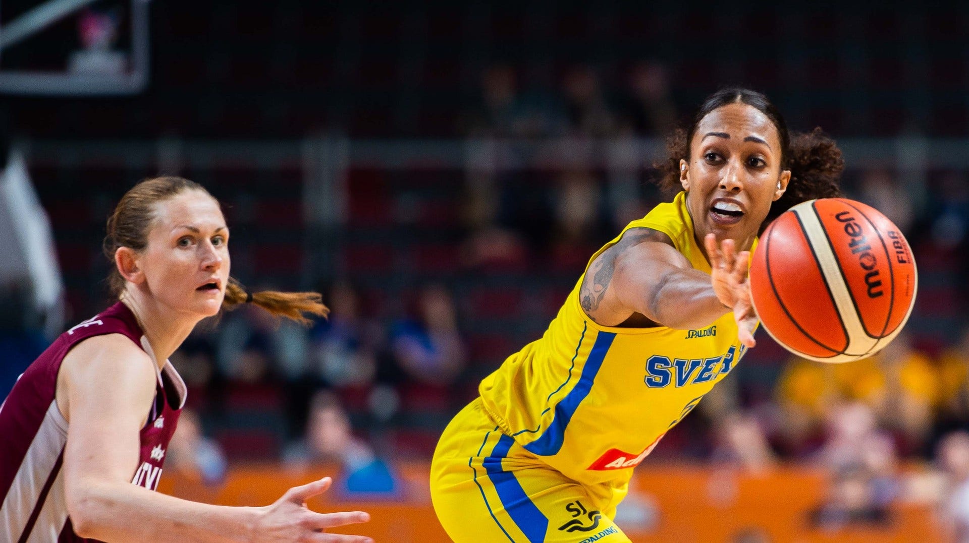 Kalis Loyd inför Sveriges kvartsfinal i basket-EM: Extremt varmt - DN.SE