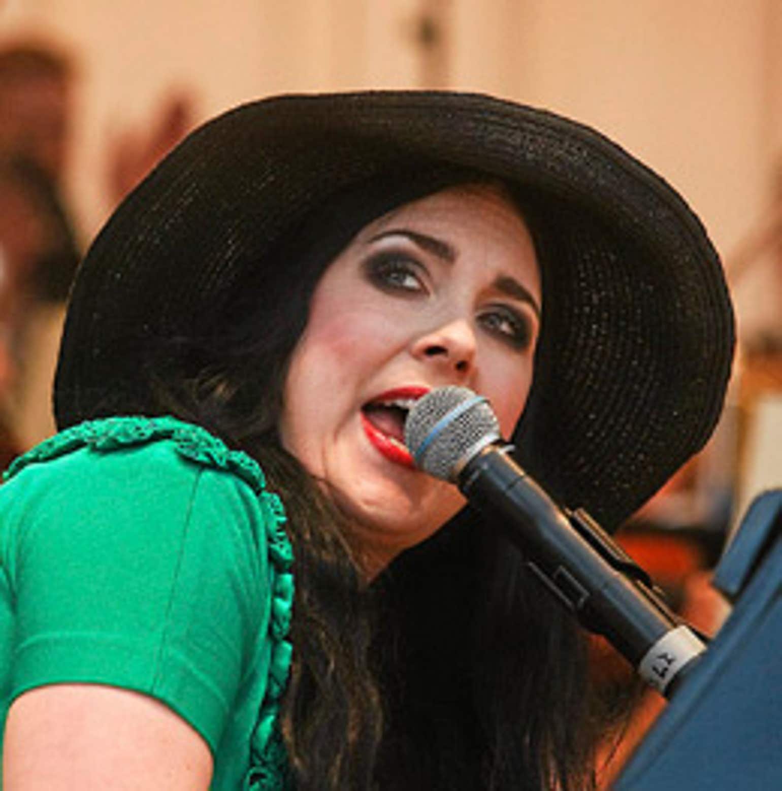 Miss Li: ”Beats and bruises” - DN.se