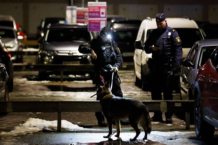DN Direkt - Man allvarligt skadad i skjutning i Stockholm - DN.se