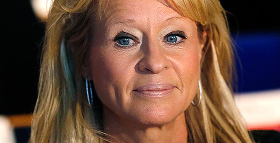 Falkengren: Kvinnor behöver pushas