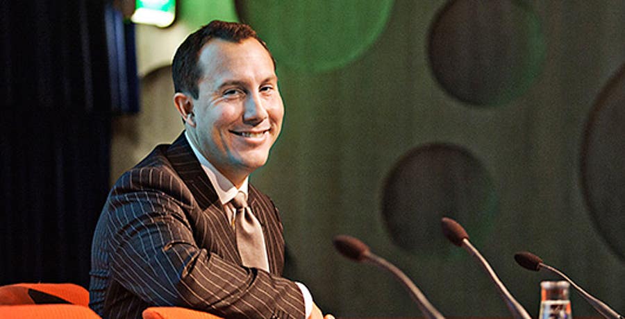 Guldregn över Stefan Charette