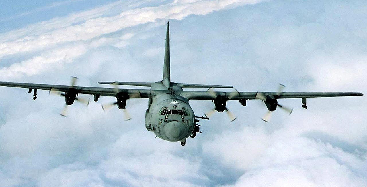 USA bombar IS oljetransporter