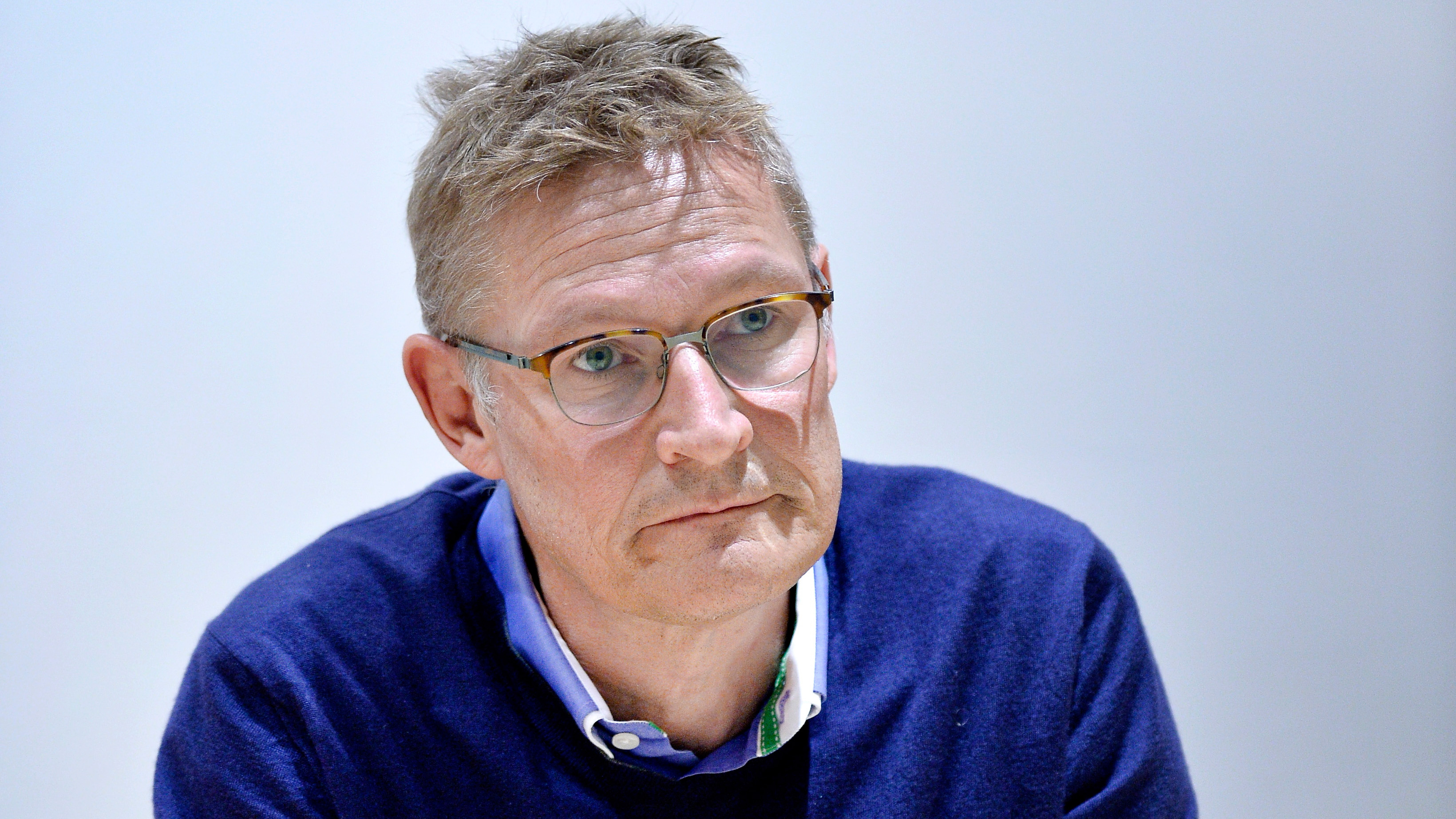 Magnus Gagner-Geeber och förre finanschefen Göran Bronner skyddas av ...