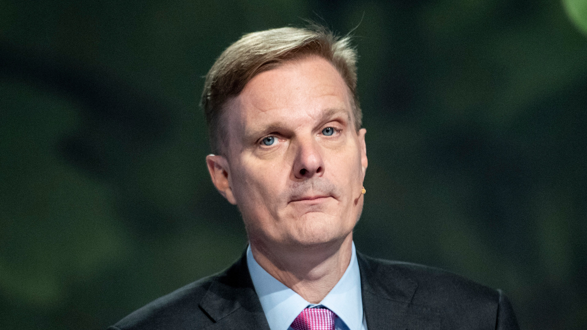 Swedbanks vd Jens Henriksson om första kvartalets förlust