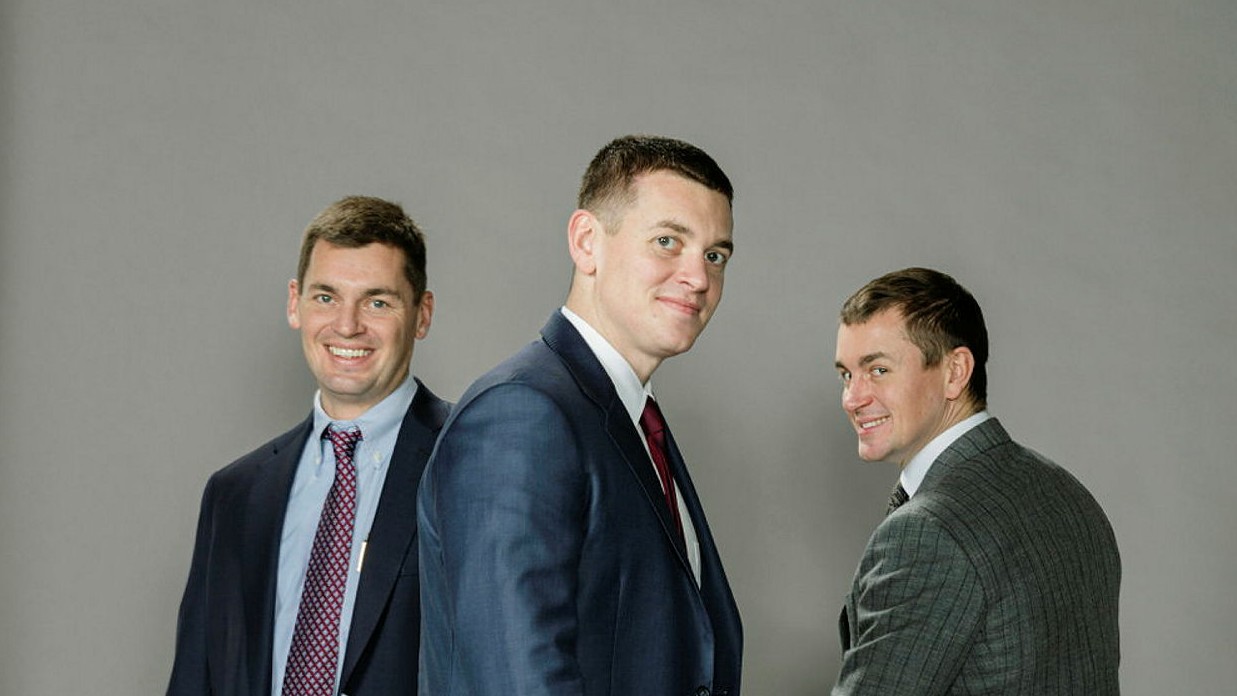 Familjen Lundin flaggar upp i VNV Global