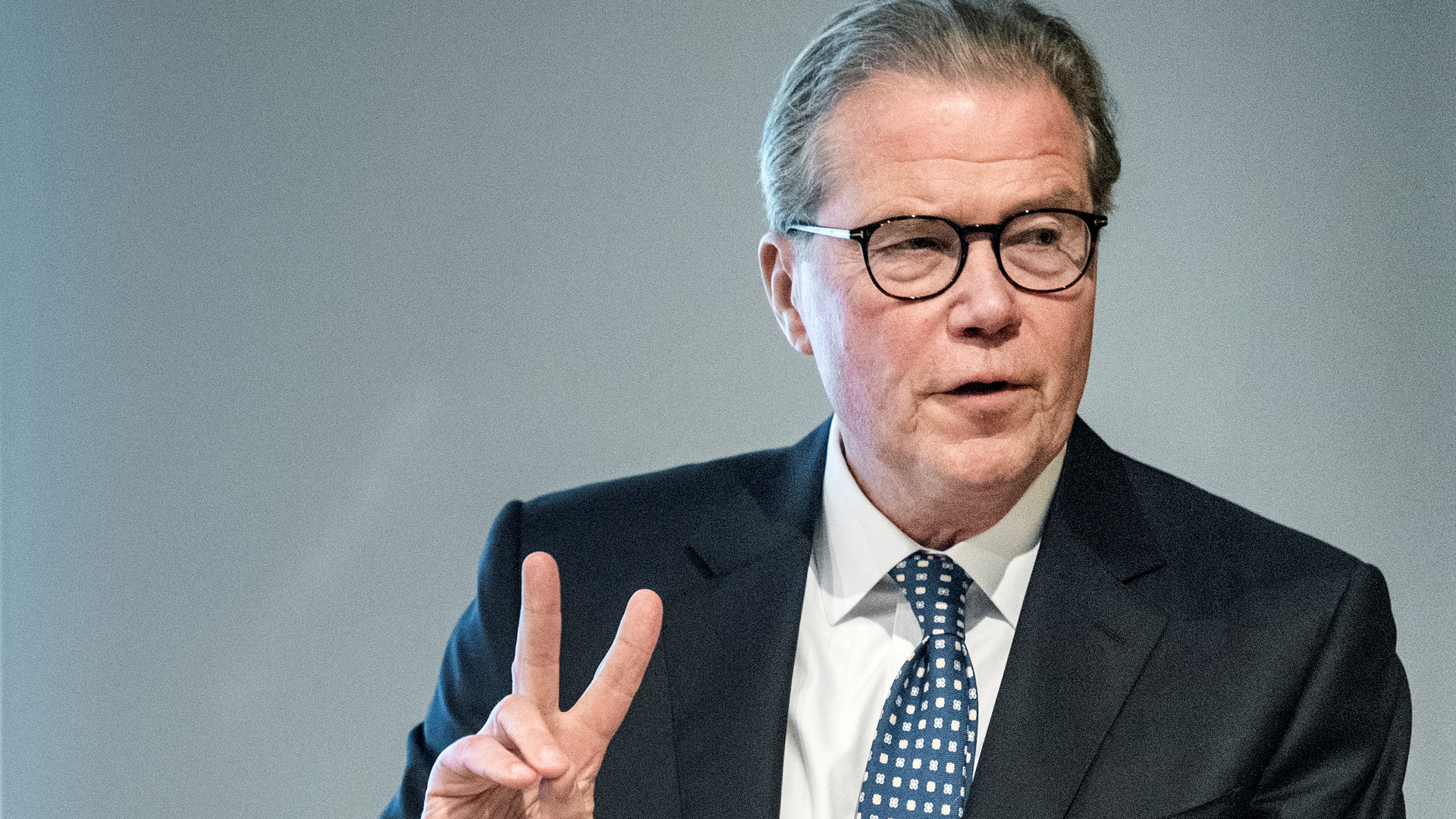 Kommentar Johan Wendel: Leif Johanssons sorti bäddar för svensk reträtt ...