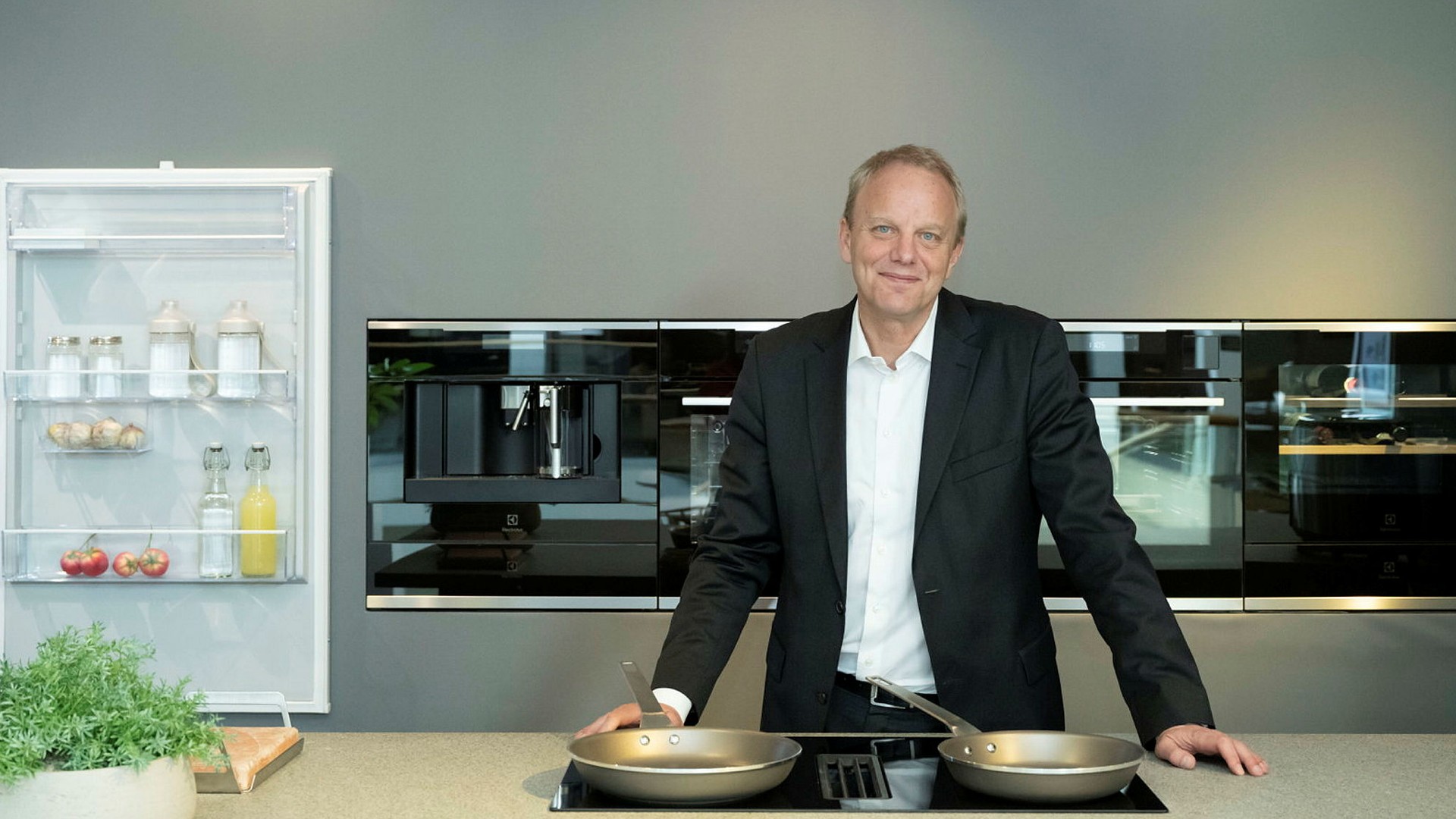 Electrolux vd Jonas Samuelson kommenterar inte budryktet