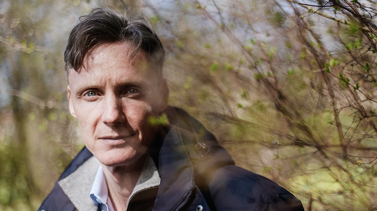 Attendos vd Martin Tivéus slåss mot corona och myndigheterna