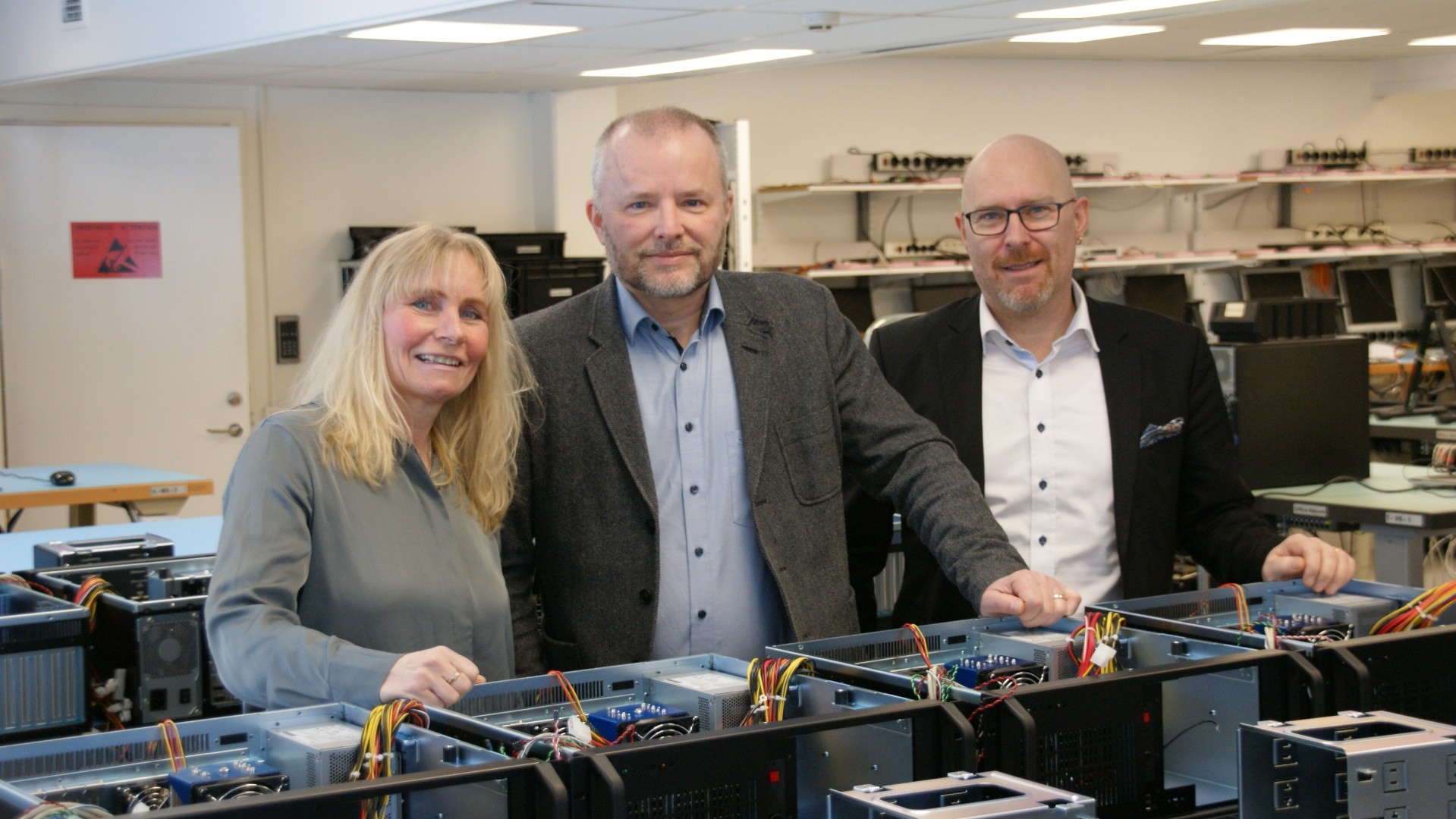 ANNONS: Utrustar industri och försvar med skräddarsydd hårdvara