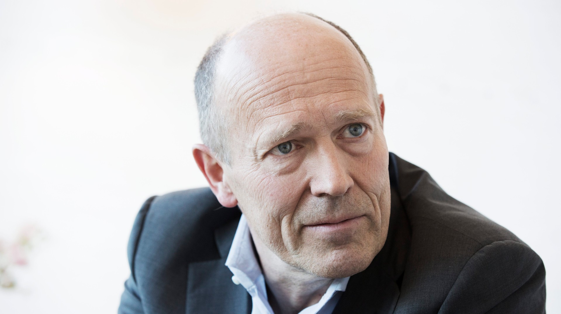 Harald Mix sågar regeringens krispaket - ”Rädda jobben - det är det som ...