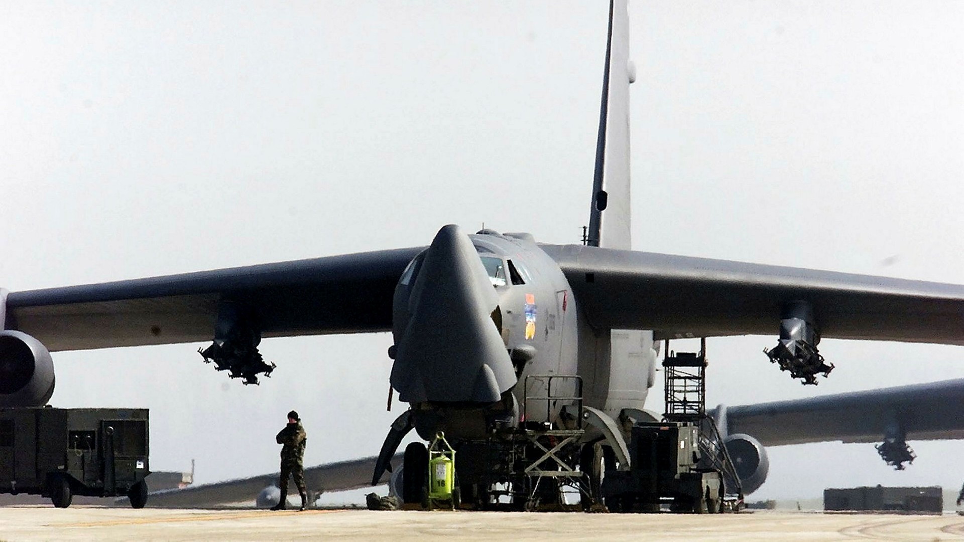 Nato-bombplan över Jönköping