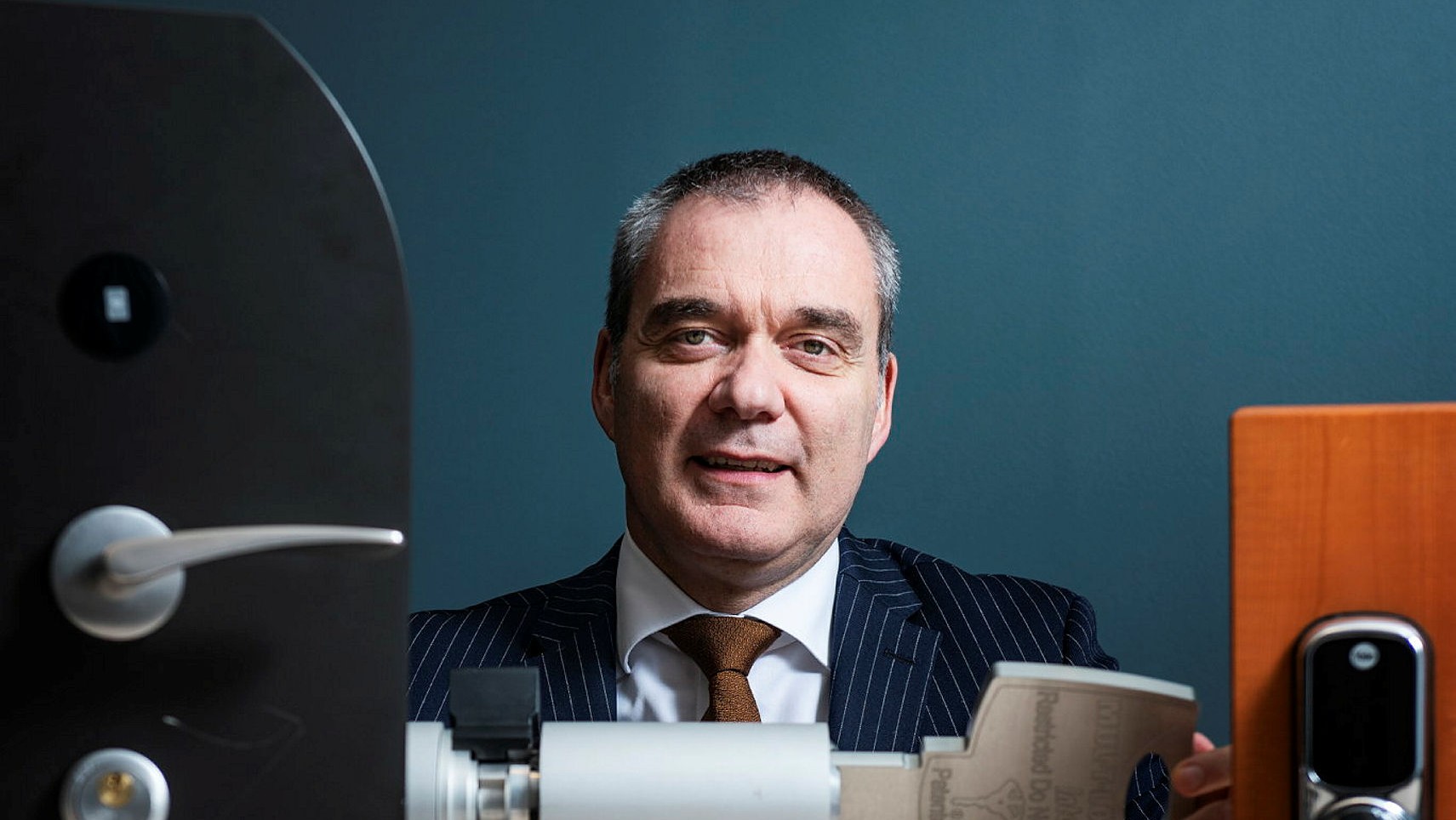 Låsjättens vd: Kommer höja priserna så länge som möjligt