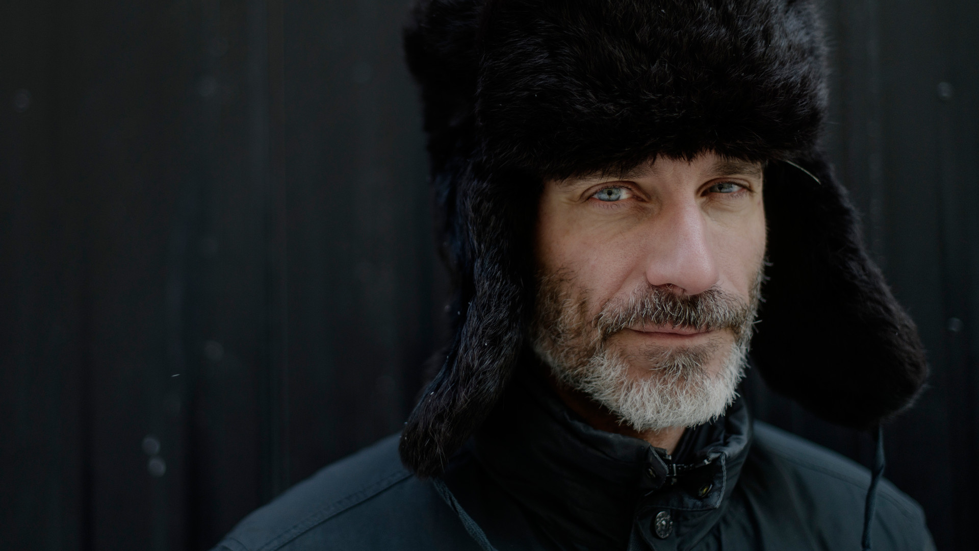 Jens Lapidus om sin nya bok och om hur han investerar